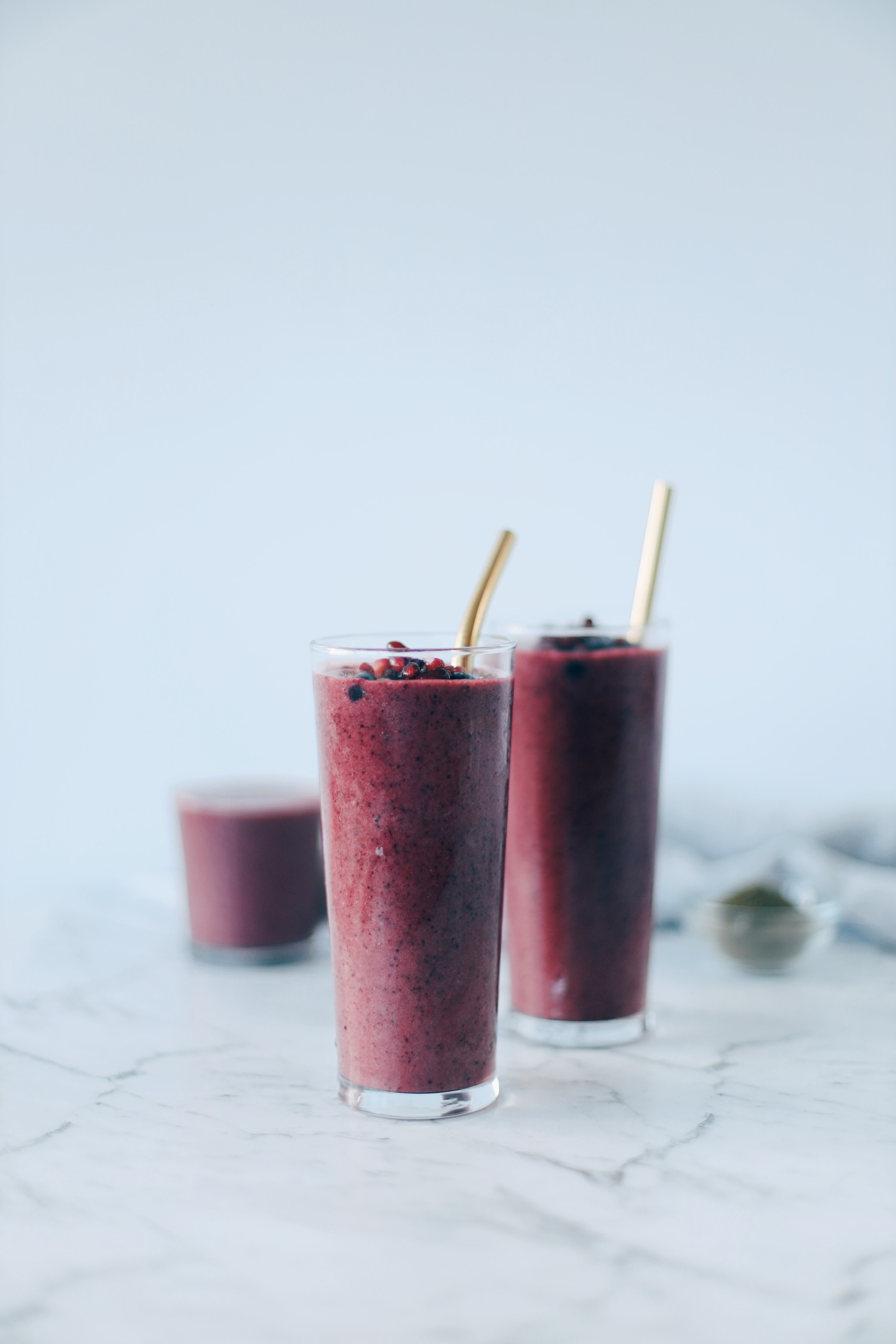 Guayusa Powdered, Pomegranate & Berry Smoothie - Ayusa Tea